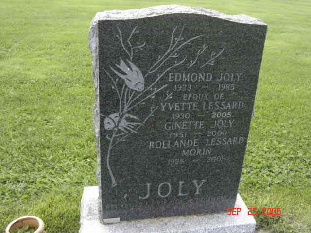 Photos des pierres tombales des Joly
